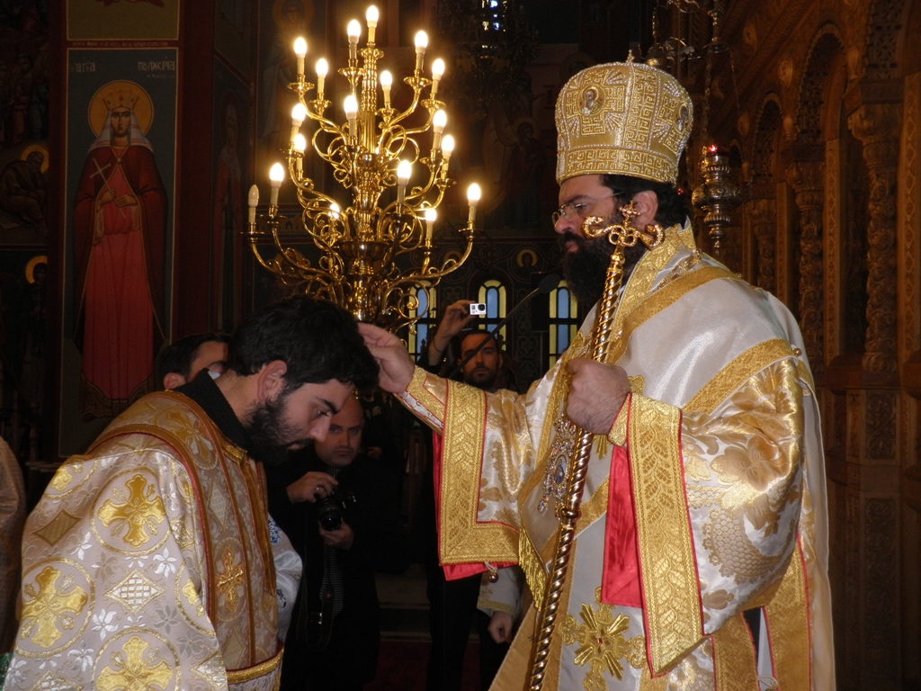 Δέκα χειροτονίες σε μια εβδομάδα