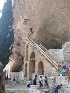 Θεία Λειτουργία στο Παλαιομονάστηρο του Οσίου Λεοντίου | Dogma