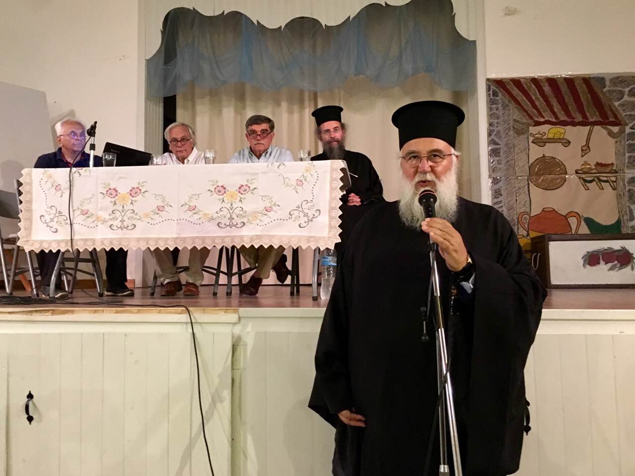 Παρουσιάστηκε στις Μηλιές το νέο βιβλίο του π. Θεμιστοκλή Μουρτζανού ...