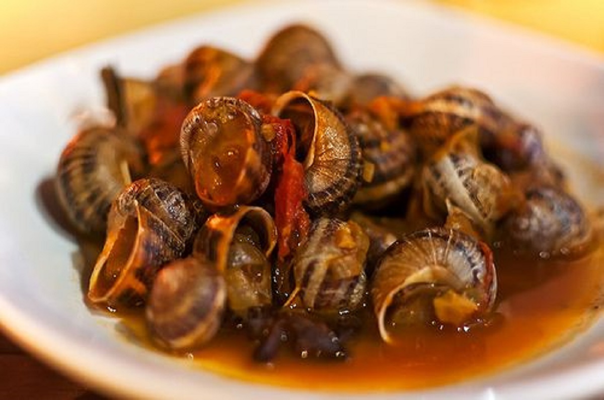Σαλιγκάρια γιαχνί από τα χεράκια του Μοναχού Επιφάνιου! | Dogma