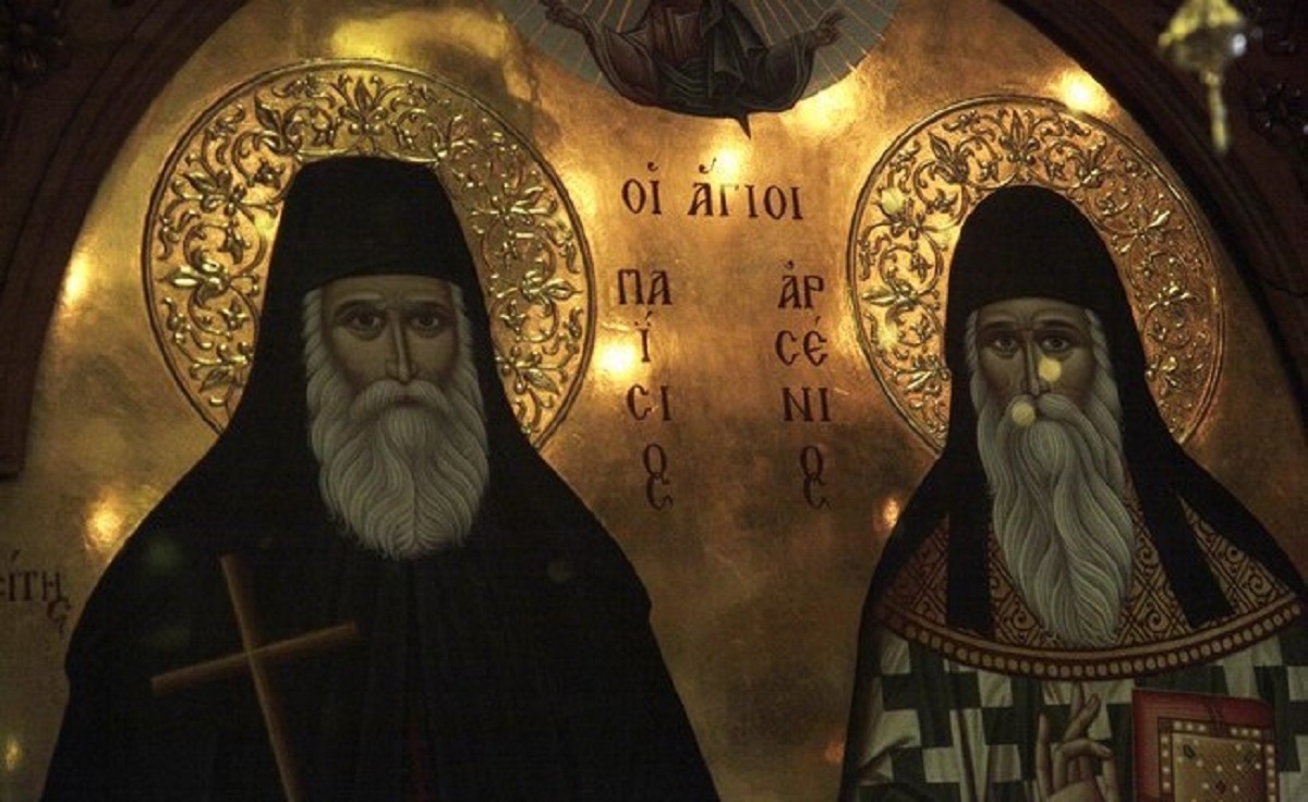 Γέροντα Παΐσιος: Πού βρίσκεται ο τάφος του - Δείτε φωτογραφίες | Dogma