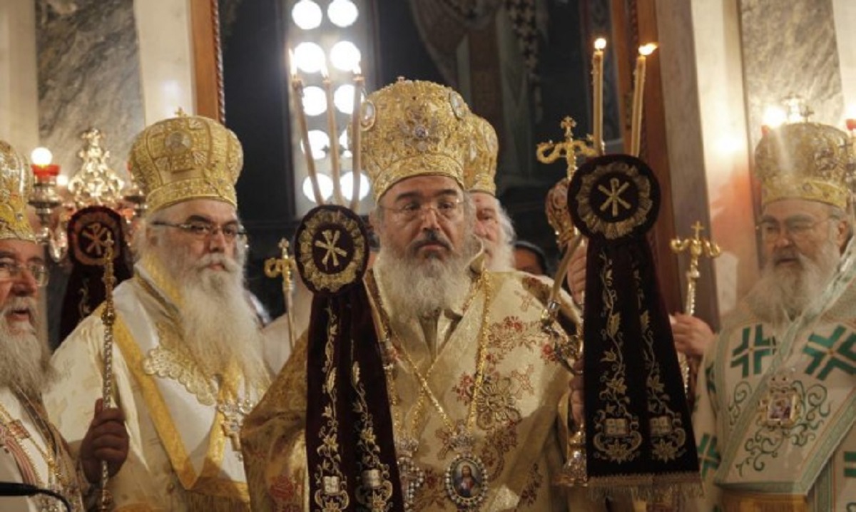 Συγκλονιστικό θαύμα: Ο Άγιος Παντελεήμων και ο ασεβής γιατρός! | Dogma