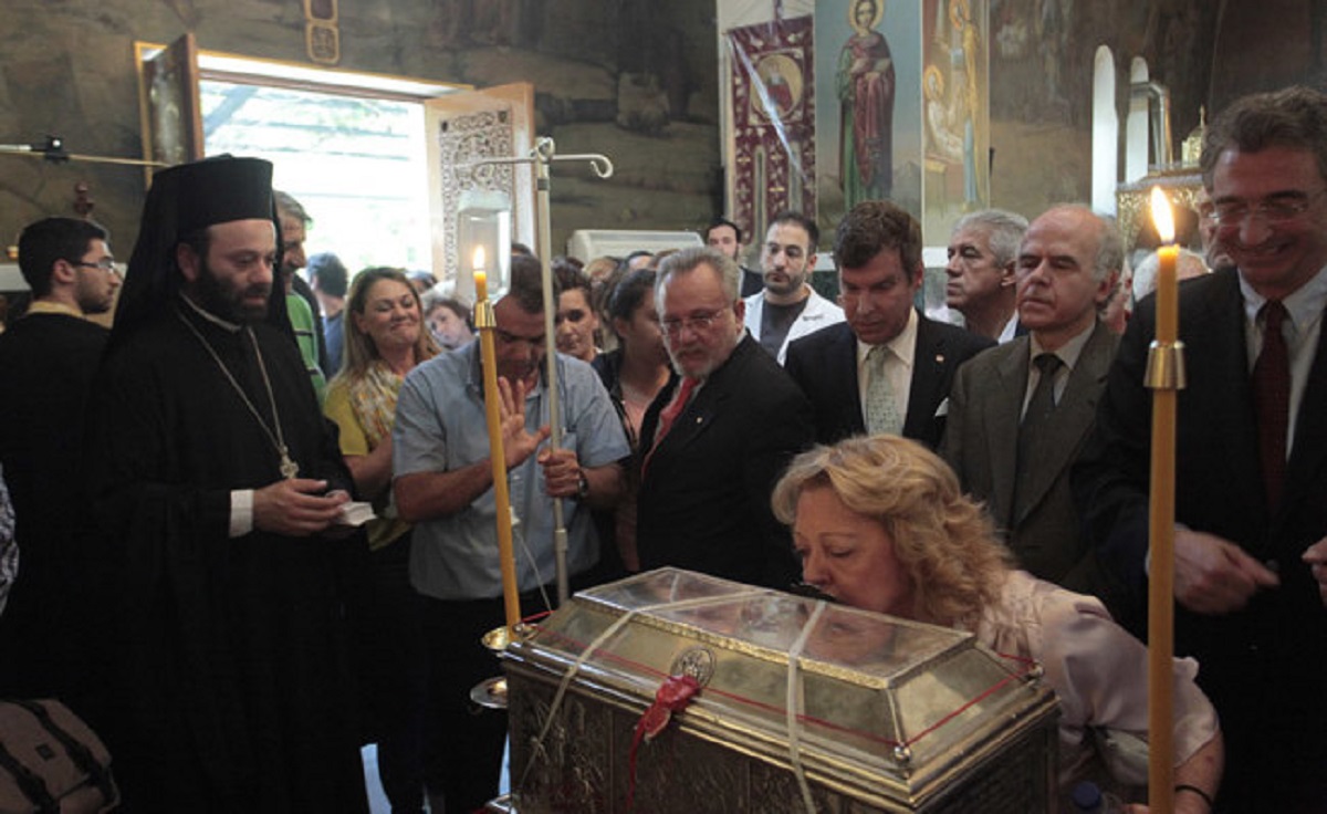 Σαν σήμερα το 2015 τα λείψανα της Αγίας Βαρβάρας στον Ι.Ν Αγίου Σάββα ...
