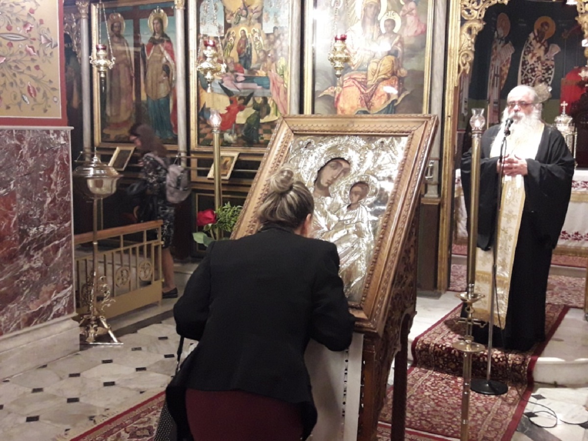 Η θαυματουργή "Παναγία Τρυπητή" επέστρεψε στο θρόνο Της | Dogma