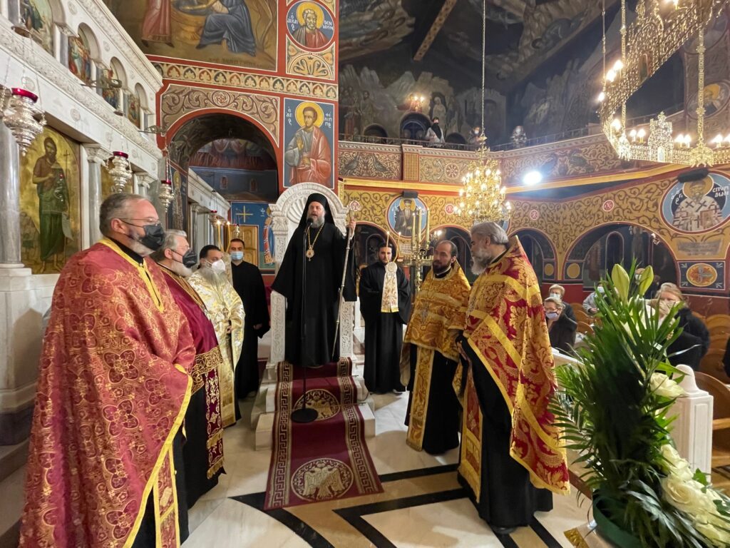 Η Δάφνη των Αθηνών υποδέχθηκε την Τιμία Κάρα της Αγίας Μεγαλομάρτυρος ...