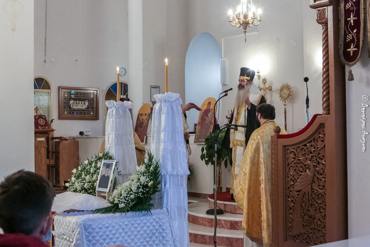 Ι.Μ. Φθιώτιδος: Ετήσιο Μνημόσυνο του μακαριστού Πρωτ. Ιωάννου Κρικζώνη ...