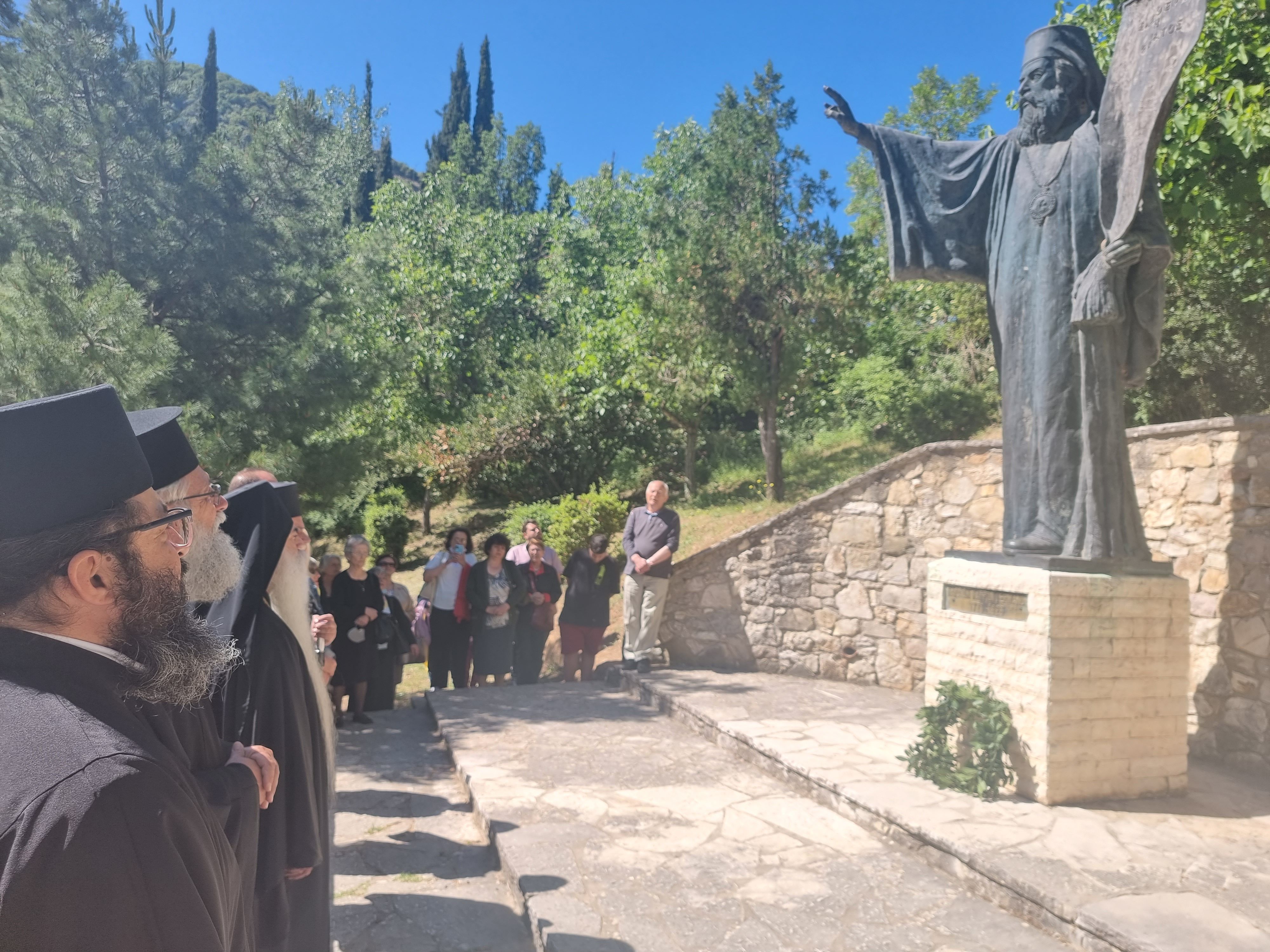 Μνημόσυνο αοιδίμου Παλαιών Πατρών Γερμανού στη Μητρόπολη Καλαβρύτων | Dogma