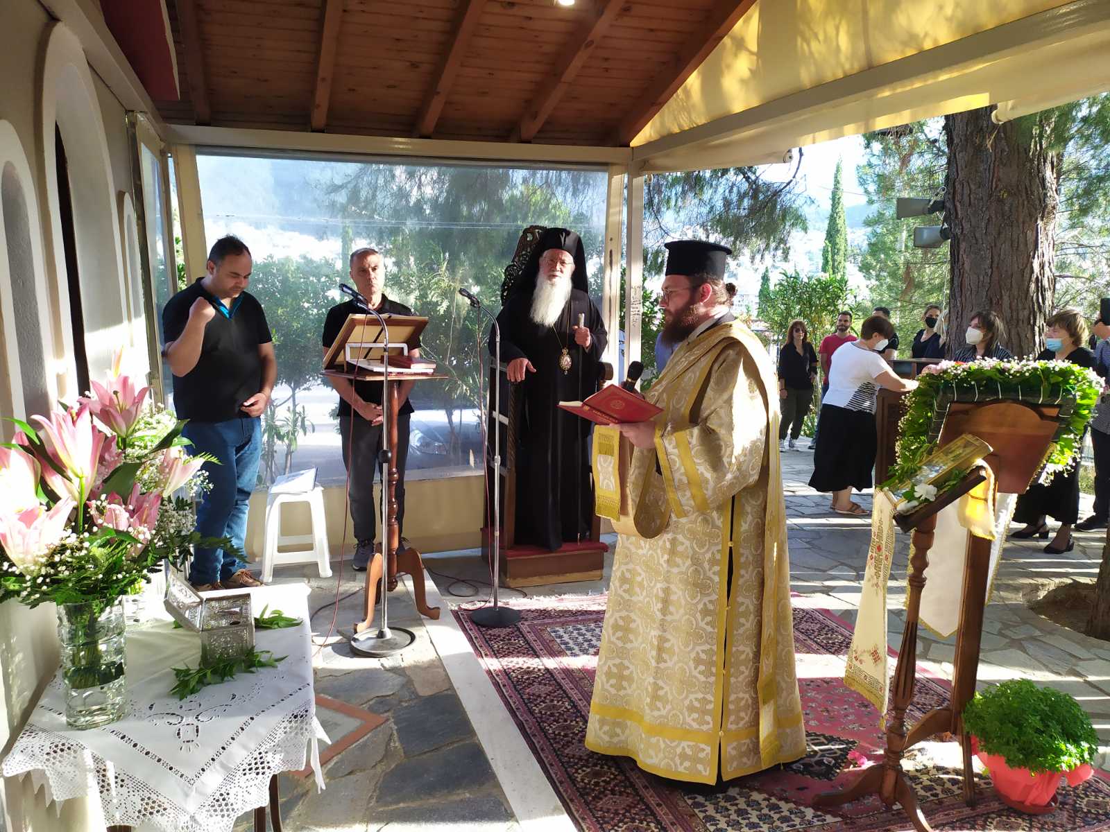 Εσπερινός της εορτής του Αγίου Λουκά του ιατρού στο Νοσοκομείο ...