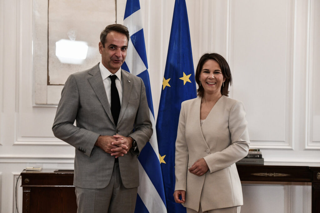 Μητσοτάκης σε Μπέρμποκ: Οι τουρκικές προκλήσεις δεν μπορούν να γίνουν ...