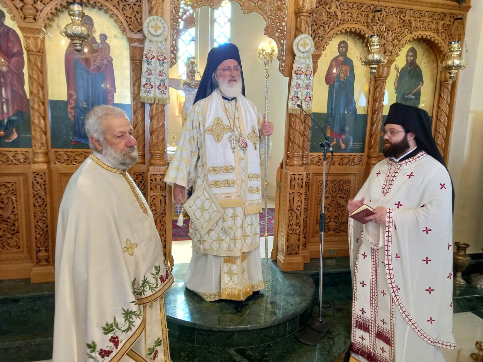 Αρχιερατική Θεία Λειτουργία στην ενορία Παρτίρων (ΦΩΤΟ) | Dogma