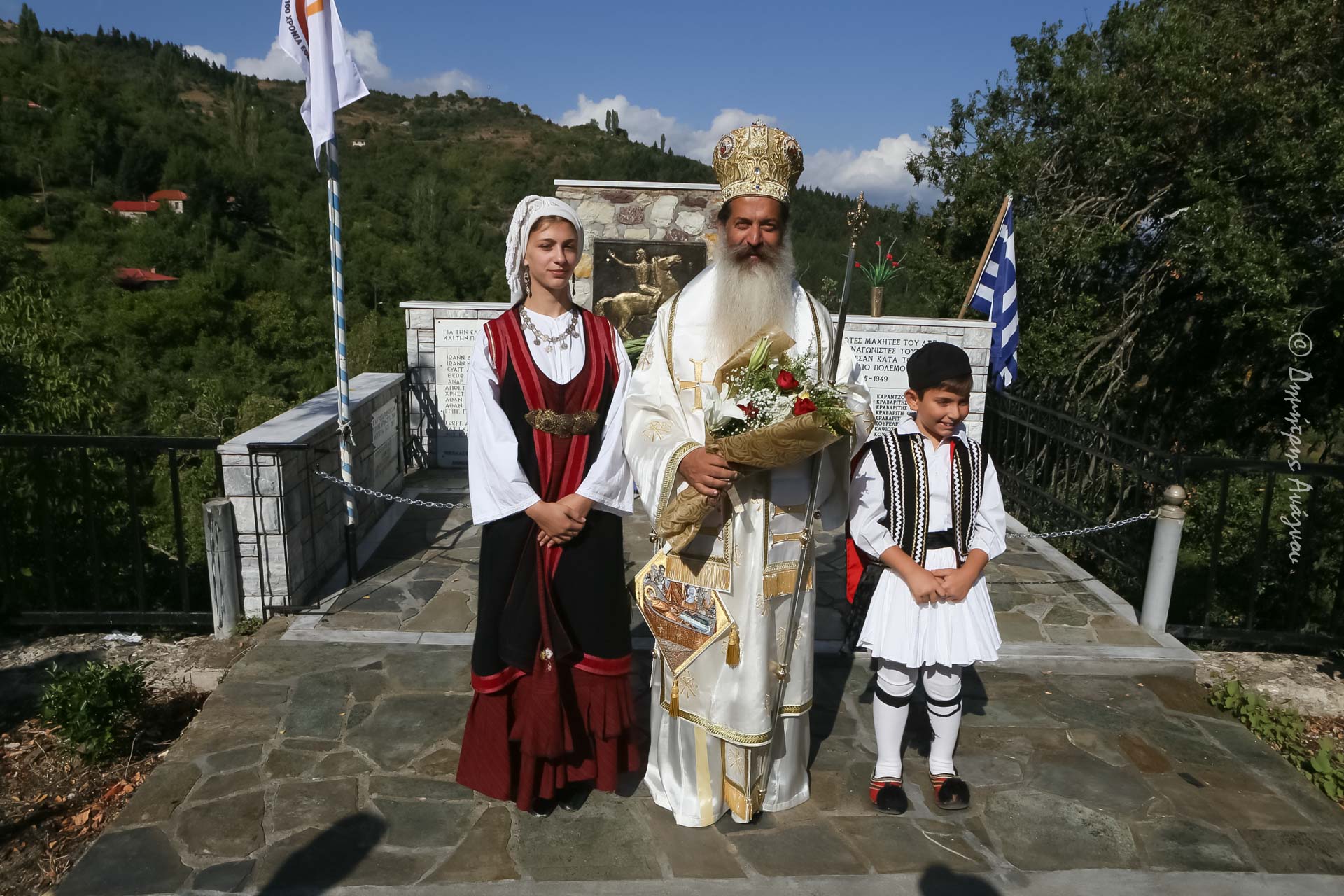 Φθιώτιδος Συμεών: «Απέχουμε από την Παναγία όσο το σκοτάδι από το Φως ...