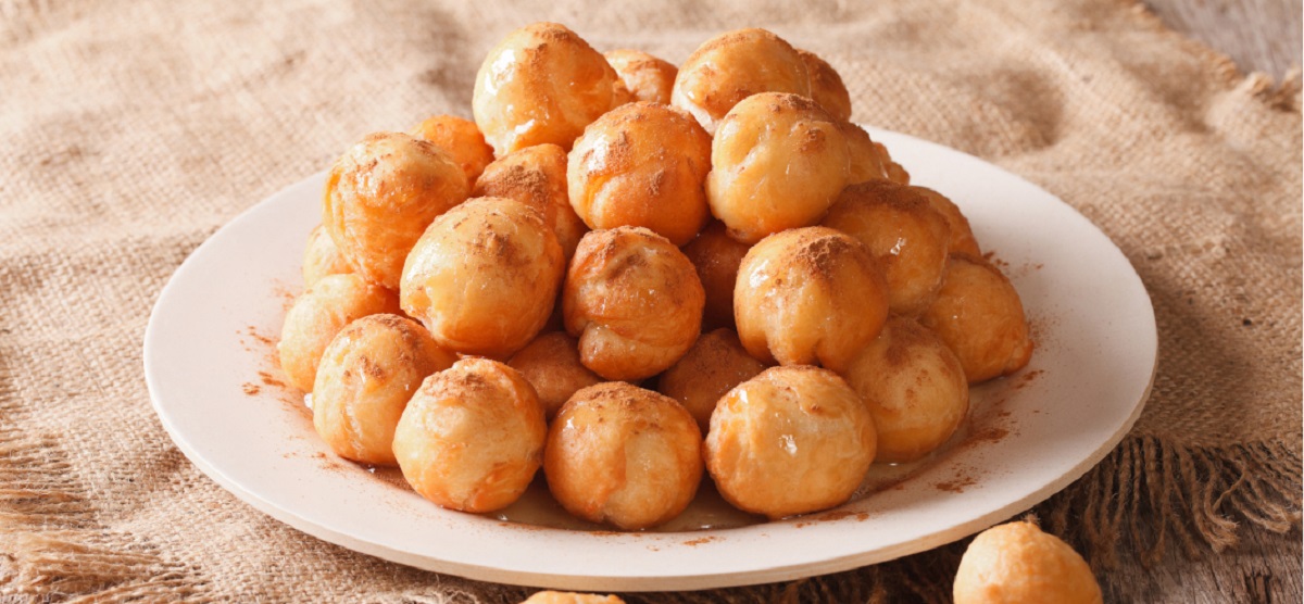 Σβίγγοι: Οι νησιώτικοι λουκουμάδες που θα λατρέψεις | Dogma