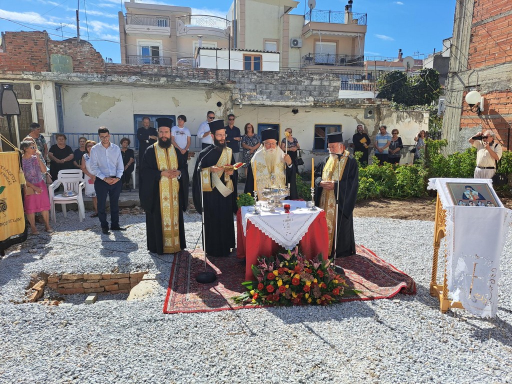 Θεμελιώθηκε Ναός του Αγίου Χρυσοστόμου Σμύρνης στη Ν. Ιωνία Βόλου (ΦΩΤΟ ...