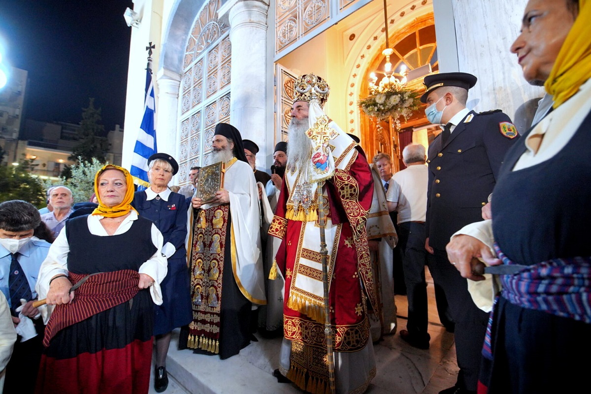 Πειραιώς Σεραφείμ: Στα ονόματα των Αγίων Σοφίας, Πίστεως, Ελπίδος και ...