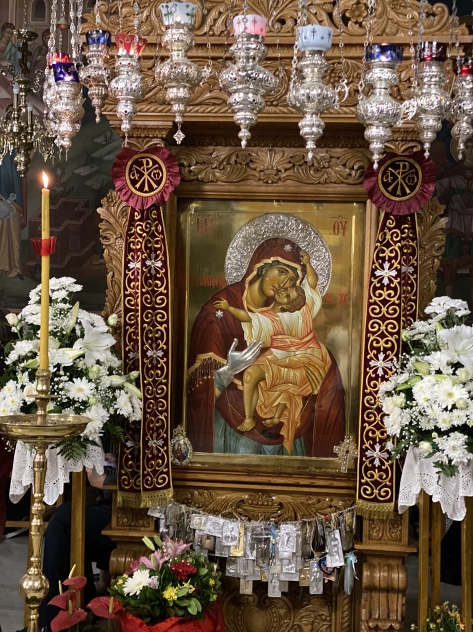 Ο Καθηγούμενος της Ι.Μ. Σίμωνος Πετρας Αρχιμ. π. Ελισσαίος στην Παναγία ...