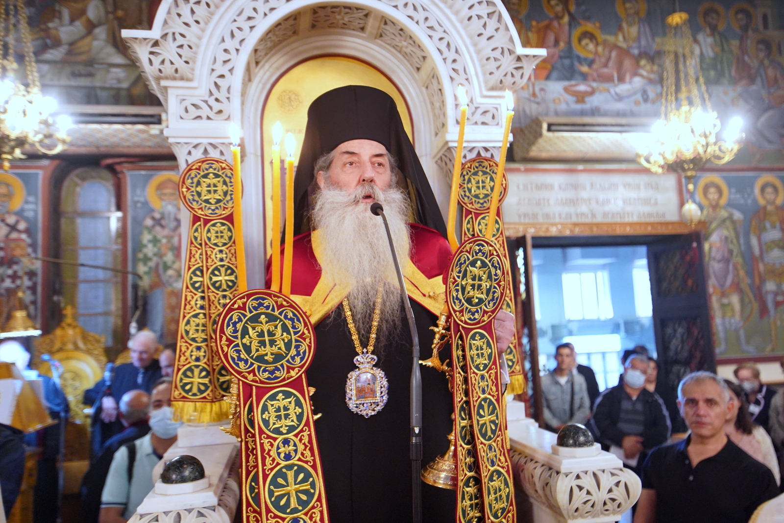 Πειραιώς Σεραφείμ: «Αν αγαπάμε τα παιδιά των ομοφυλόφιλων δεν θα τα ...