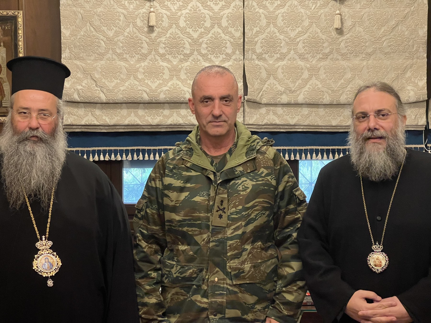 Ο Διοικητής ΣΜΥ στον Μητροπολίτη Τρίκκης | Dogma