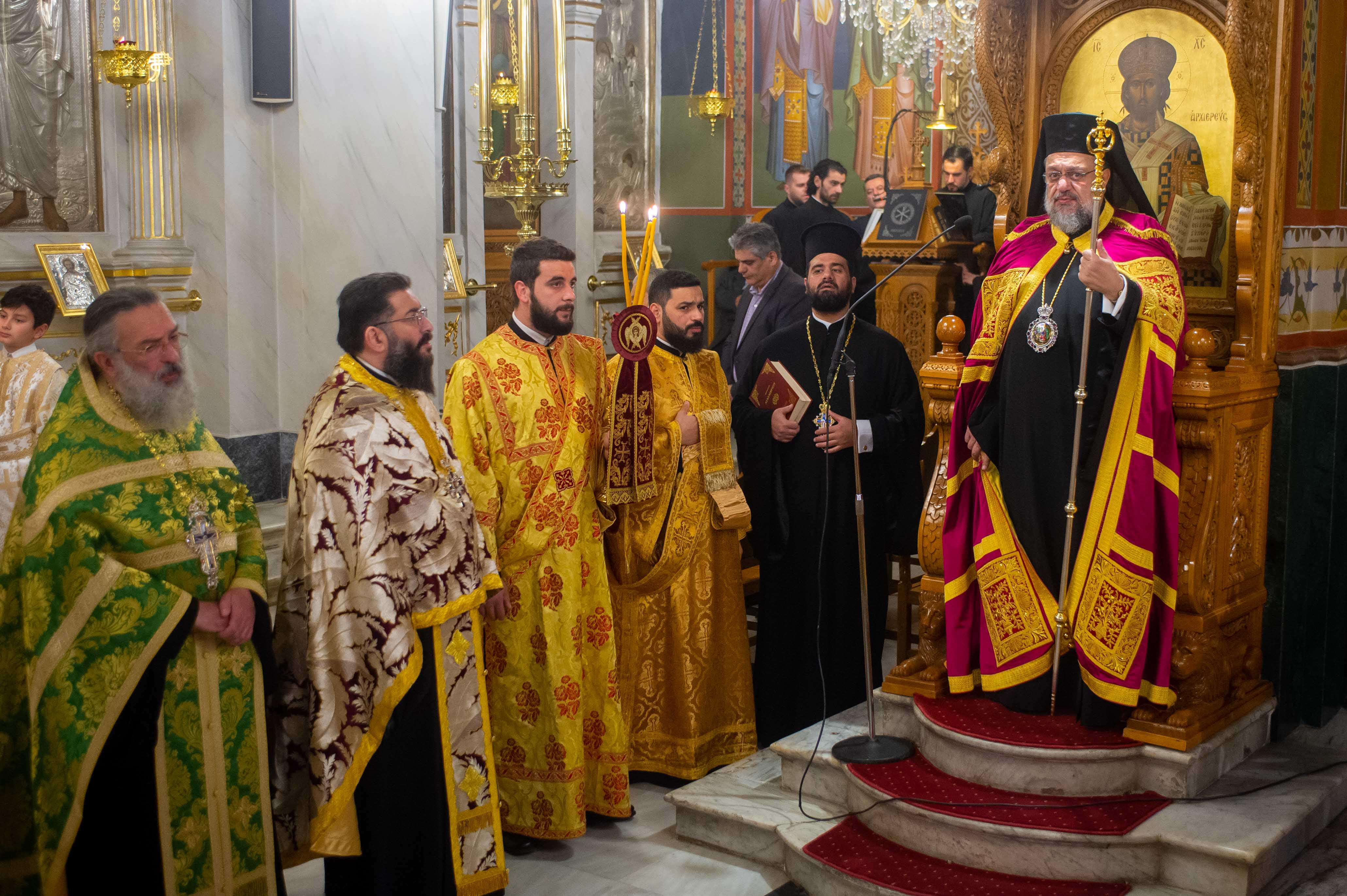 Εσπερινός των Χριστουγέννων στην Καλαμάτα | Dogma