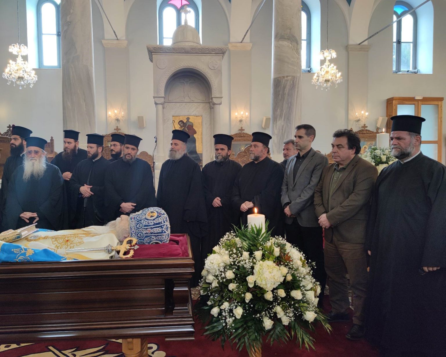 Σε λαϊκό Προσκύνημα το Ιερό Σκήνωμα του Μητροπολίτου πρώην Ηλείας ...
