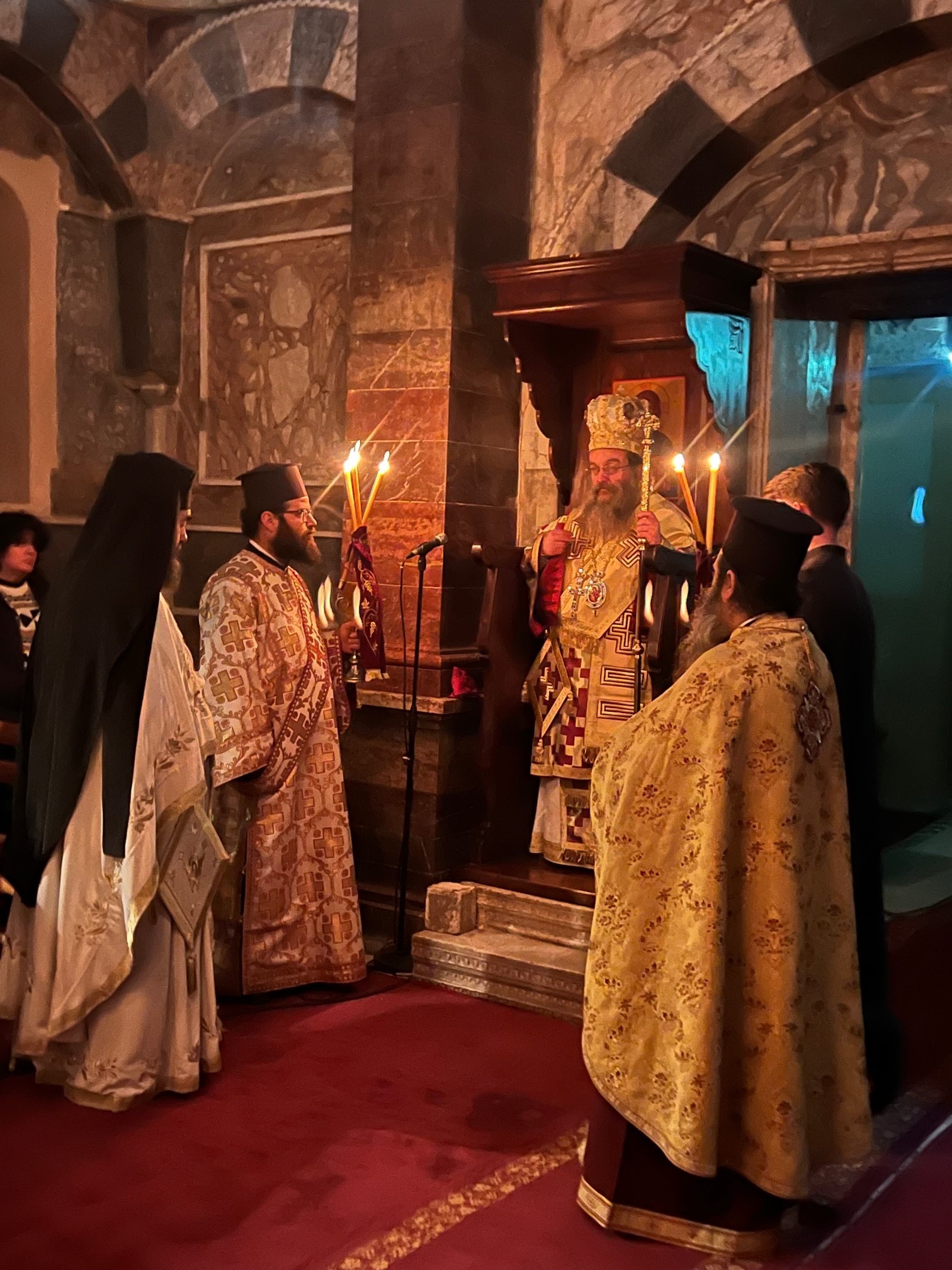 Ο Ακάθιστος Ύμνος στο Μαναστήρι του Μονομάχου | Dogma