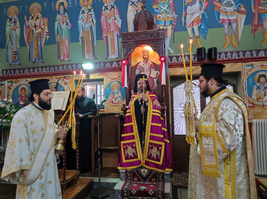 Ο Αιτωλίας Δαμασκηνός στον Ι. Ν. Αγ. Αθανασίου Αμφιλοχίας | Dogma