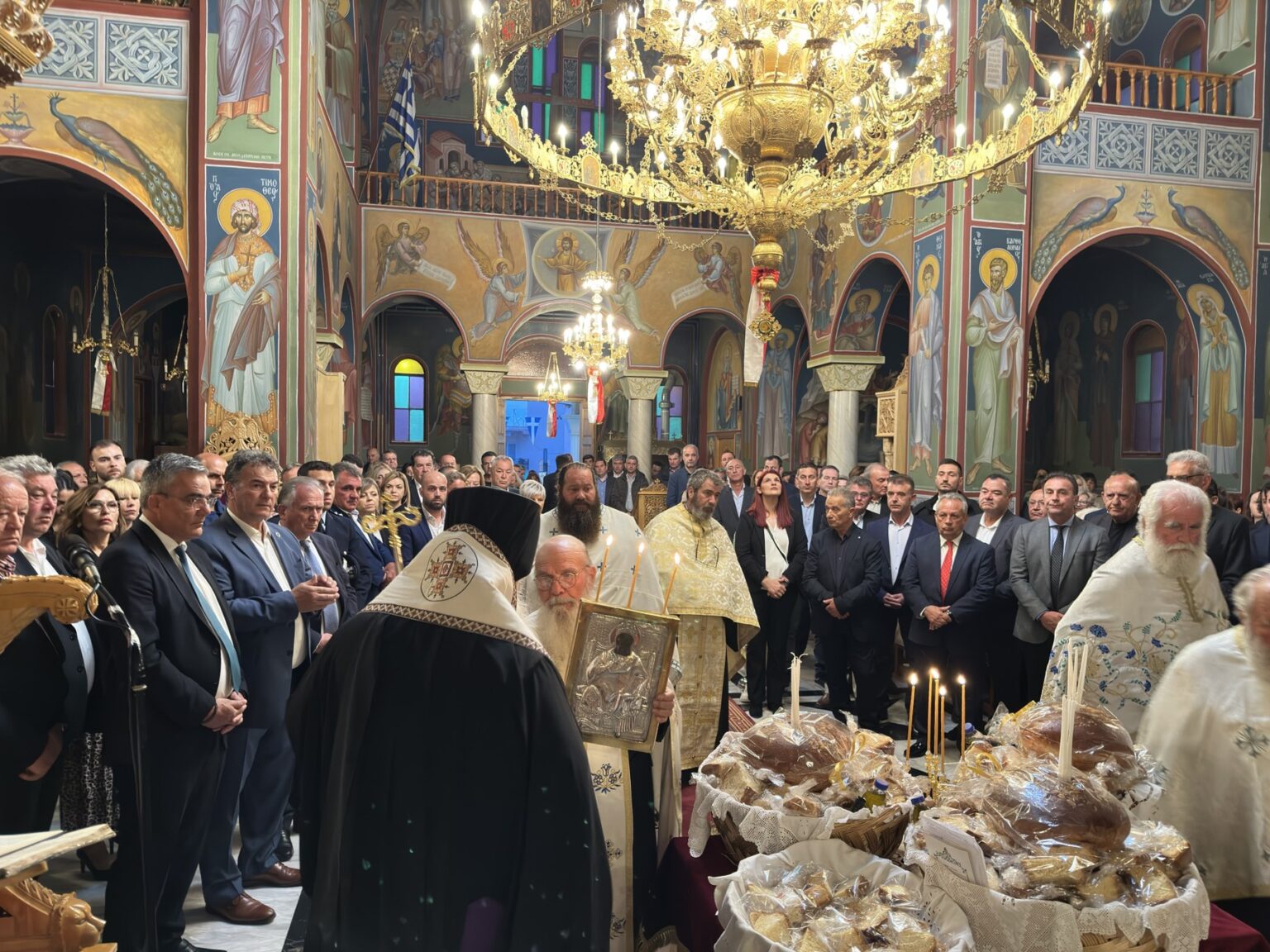 Κυριακή των Μυροφόρων στη Μητρόπολη Θηβών | Dogma