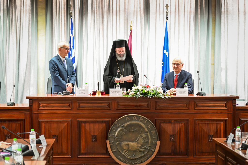 Ο Αρχιεπίσκοπος Αυστραλίας ανακηρύχθηκε Επίτιμος Δημότης Λαρισαίων | Dogma