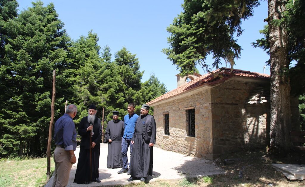 Περιοδεία στα χωριά της Ορεινής Ναυπακτίας γιαν τον Ναυπάκτου Ιερόθεο ...