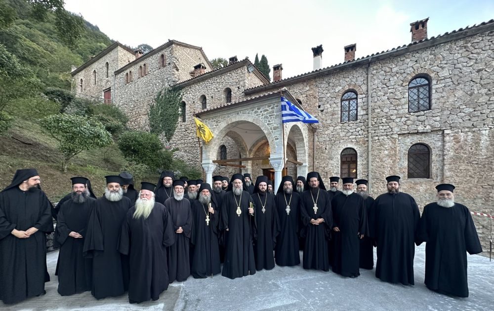 Πανηγυρικός Εσπερινός στην Ιερά Μονή Αγίου Βησσαρίωνος Δουσίκου (ΦΩΤΟ ...