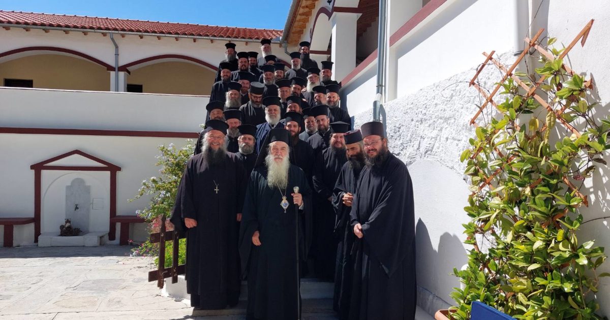 Ιερατική Σύναξη στη Μητρόπολη Σάμου | Dogma