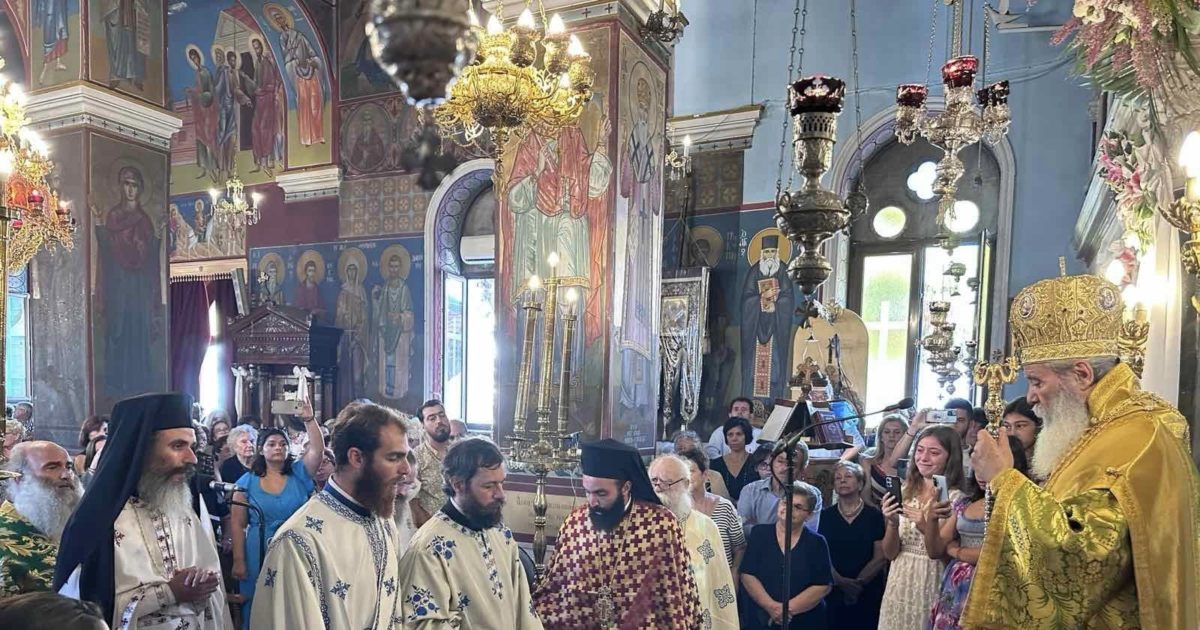 Χειροτονία εις Διάκονον από τον Ύδρας Εφραίμ | Dogma
