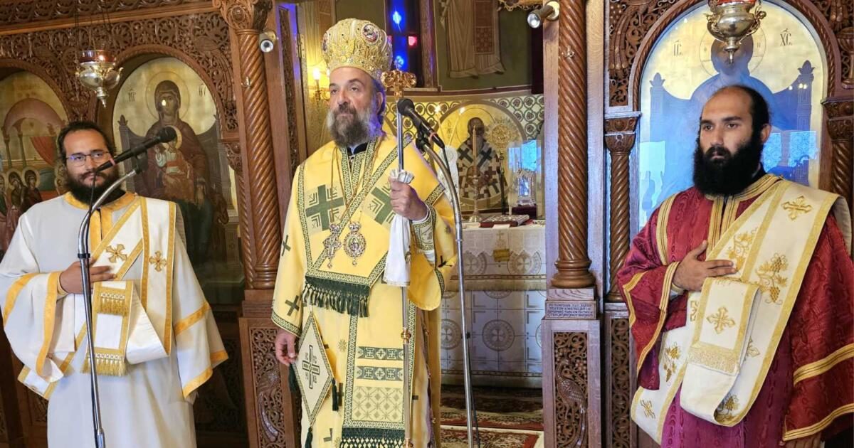 Κυριακή προ της Υψώσεως στον Μητροπολιτικό Ναό Θήρας | Dogma