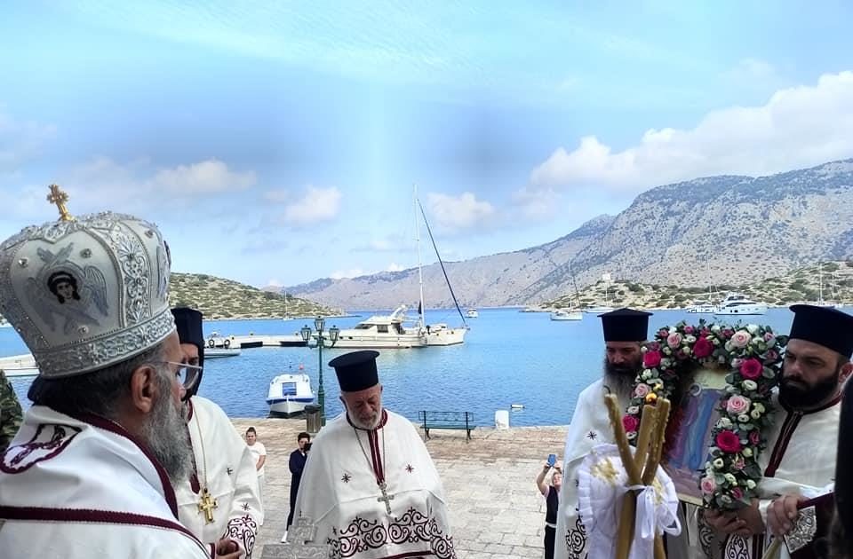Η ανάμνηση του εν Χώναις θαύματος του Αρχαγέλλου Μιχαήλ στη Σύμη | Dogma