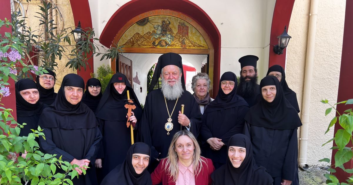 Μεγαλόσχημη μοναχή στην Ι.Μ Αγίου Γεωργίου Ηλιων | Dogma
