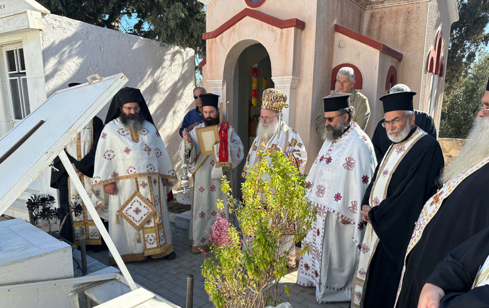 Τρίτη της Διακαινησίμου στο Κοιμητήριο Ιεράπετρας | Dogma