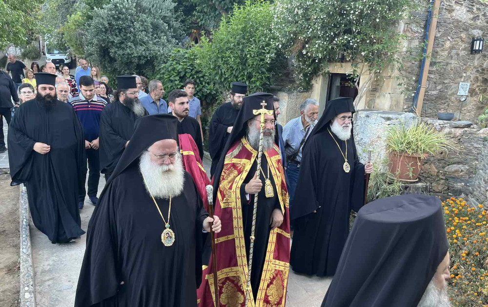 Ο Ιεραπύτνης Κύριλλος στα ονομαστήρια του Ρεθύμνης Προδρομου | Dogma