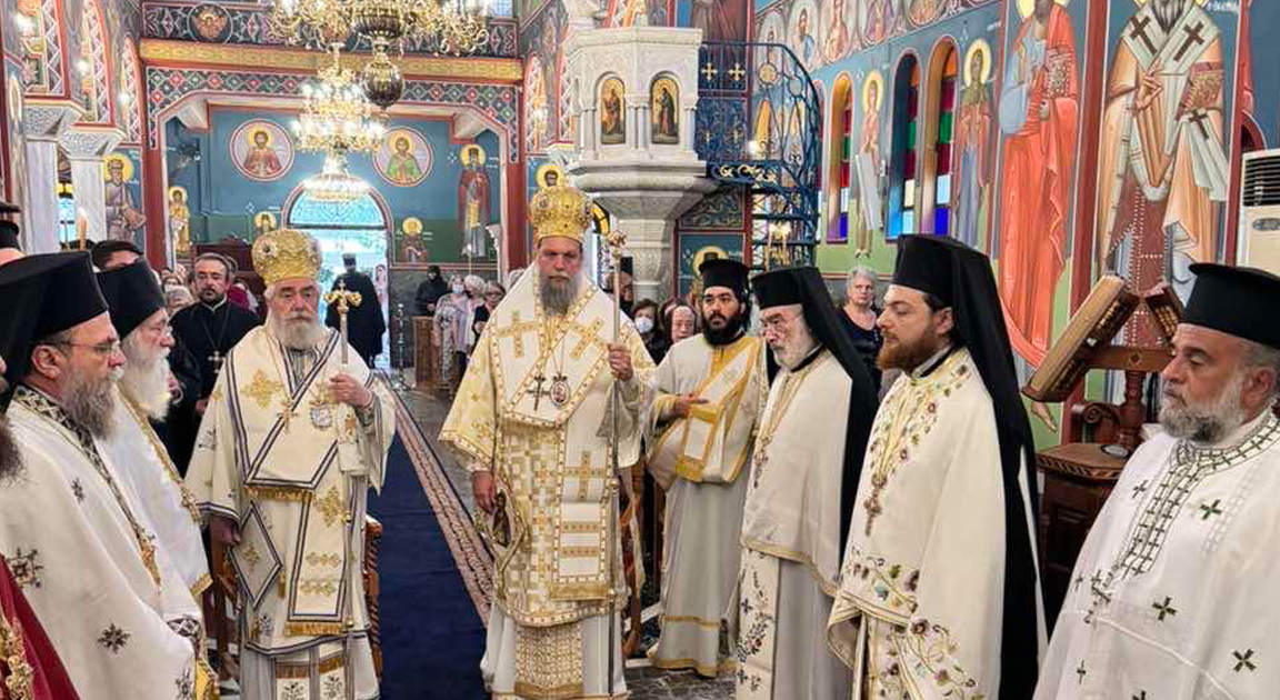 Δισαρχιερατική Θεία Λειτουργία για την Αποτομή της Τιμίας Κεφαλής του ...
