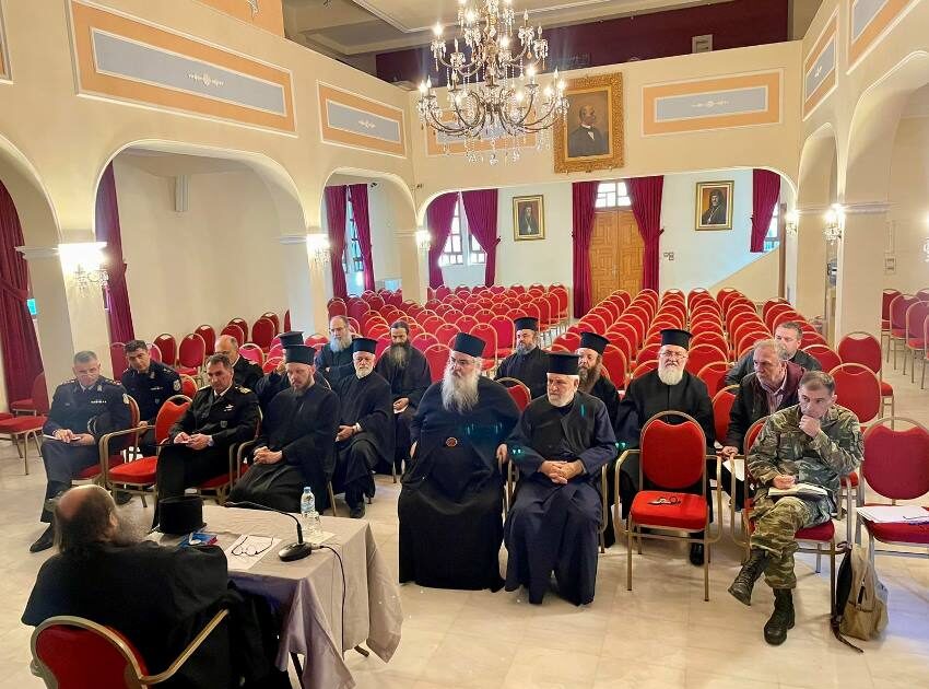 Σύσκεψη για τα Άγια Επιφάνεια στη Μητρόπολη Κορίνθου | Dogma