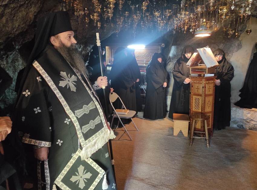 Προηγιασμένη Θεία Λειτουργία στον Όσιο Πατάπιο | Dogma
